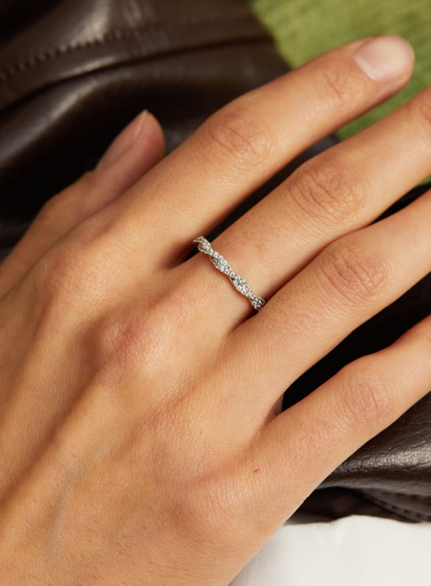 Engagement Rings & Diamond Jewellery | Diamonds Factory